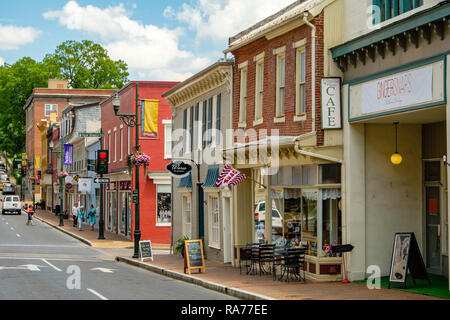 Beverley town centre, Beverley high street, center, shops, shoppers ...