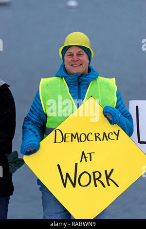 Bar Harbor, Maine, USA. 03 January, 2019. Indivisible MDI organizes a ...