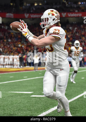 Iowa State Cyclones linebacker Mike Rose (23) warms up before an NCAA ...