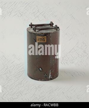 18 cm canister, Royal Laboratory, 1868 Stock Photo - Alamy