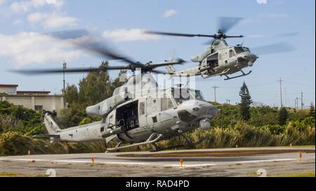 Maj. Gen. Craig Timberlake (center), commanding general, 3rd Marine ...