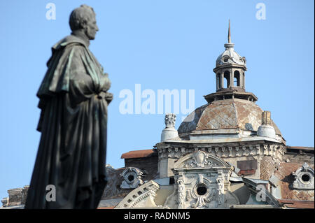 Monument to Mikhail Vorontsov built 1863 on Sobor Square and Russov ...