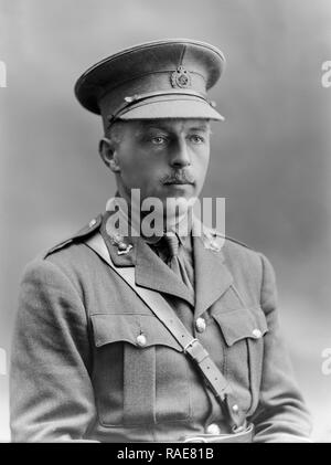 British soldier in uniform, 1915, WW1 Stock Photo - Alamy