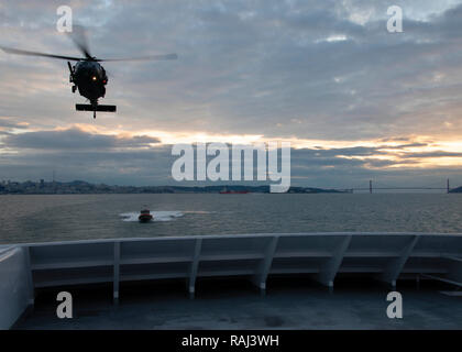 Coast Guard members from the Maritime Security Response Team (MSRT ...