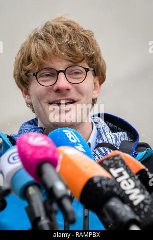 Seeon, Germany. 04th Jan, 2019. Robert Staber (l) and Uwe Meixner ...