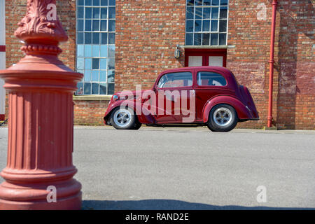 Ford Pop British Hot Rod - Modified Ford Popular Stock Photo - Alamy