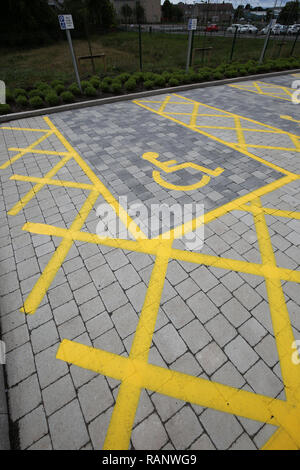 Scotland, Ayrshire, Largs, Yellow Hatched disabled parking bay Stock ...