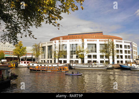 The National Opera & Ballet buiging ‘The Stopera’ in Amsterdam, the ...