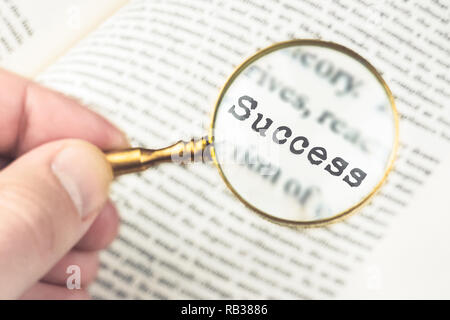 Magnifying glass over the word "search Stock Photo - Alamy