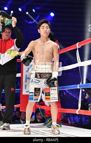 Tokyo, Japan. 30th Dec, 2018. (L-R) Naoya Inoue, Miho Inoue, Takuma ...