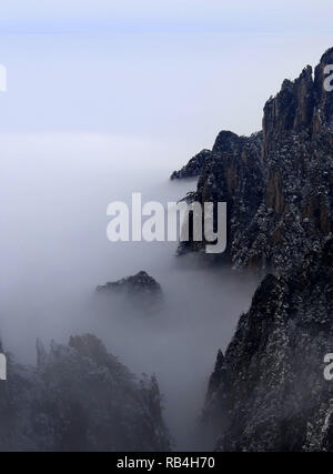 Huangshan, Huangshan, China. 5th Jan, 2019. Huangshan, CHINA-Stunning scenery of Yellow Mountain ...