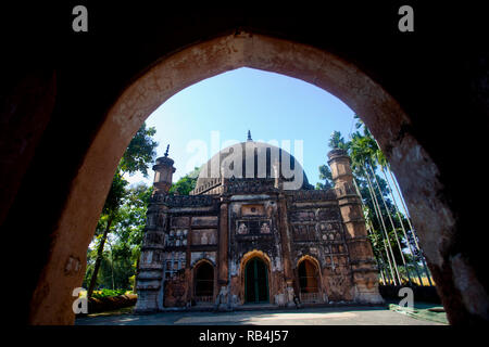 Shah Mahmud Mosque. Egarasindur, Kishorganj, Bangladesh Stock Photo - Alamy