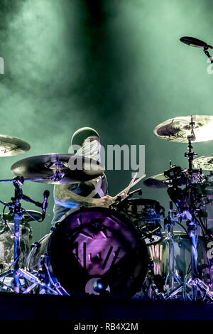 Twenty One Pilots perform the first show of the Bandito Australian Tour ...