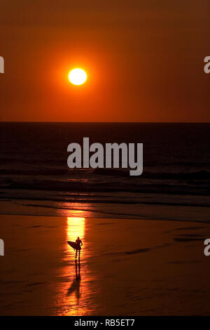 Sunset on Fistral Beach Stock Photo - Alamy