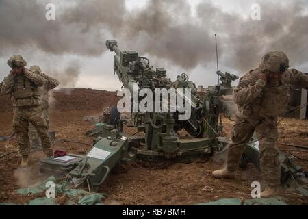 Soldiers assigned to Charlie Battery, 2nd Battalion, 12th Field ...
