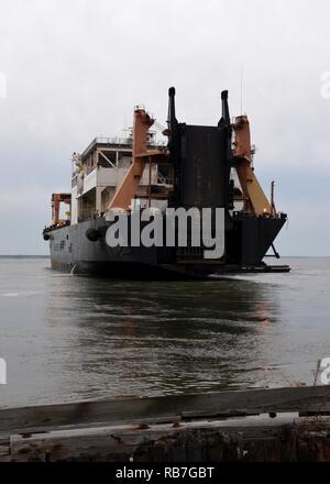 NEWPORT NEWS, Va. (December 4, 2016)--Military Sealift Command's ...
