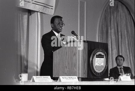 Privatization Conference - Speaking at podium Stock Photo - Alamy