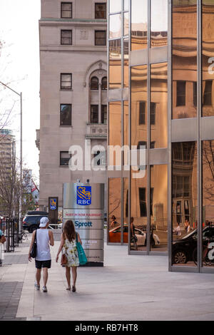 The Royal Bank of Canada headquarters Royal Bank Plaza South Tower seen ...