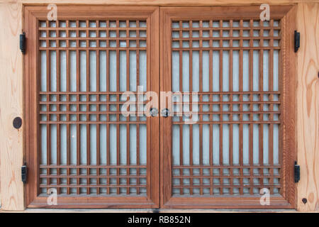 Korean traditional window with grid on it Stock Photo - Alamy