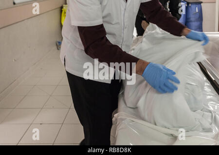 HOSPITAL MORTUARY MORTICIAN Stock Photo - Alamy