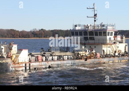 The Army Corps of Engineers Murden a dredge for clearing channels Stock ...