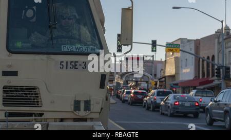 Soldiers of the 515th Sapper Company, 5th Engineer Battalion, 36th ...