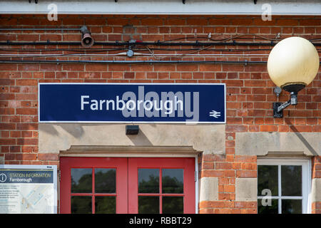 Farnborough Train Station, Farnborough, Hampshire, UK Stock Photo - Alamy