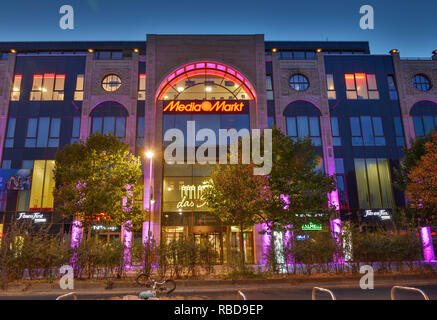 Das Schloss shopping mall in Berlin Steglitz at christmas time Stock ...