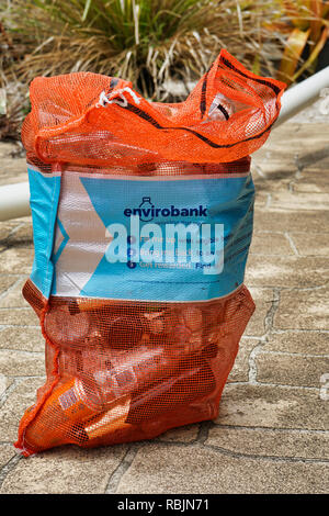 Envirobank Recycling. Queensland's new container recycling scheme.10 ...