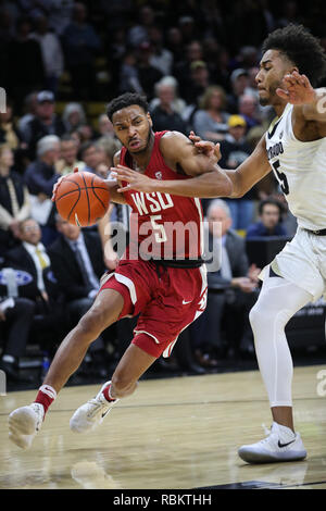 Washington State guard Marvin Cannon (5) attempts a layup as Incarnate ...