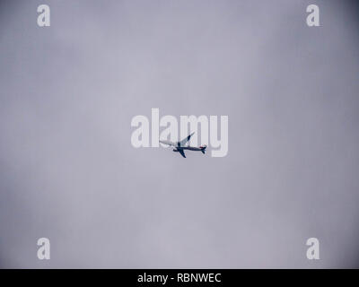 Delta plane Take-off at ZRH Stock Photo - Alamy