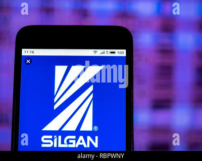 Silgan Holdings Company logo seen displayed on smart phone Stock Photo ...