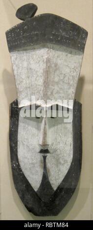 'Tapuanu' (mask), Federated States of Micronesia, Caroline Islands ...