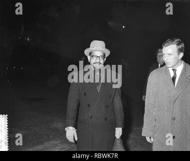 Aankomst van de oppositieleider van Curacao dr. mr. Da Costa Gomez op ...