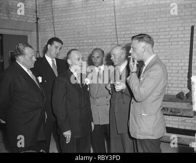 Acifit Accufabriek opdracht, Bestanddeelnr 903-5964 Stock Photo - Alamy