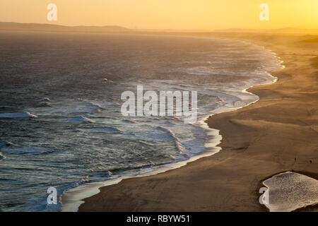 beautiful ocean waves at sunset newcastle australia Stock Photo - Alamy