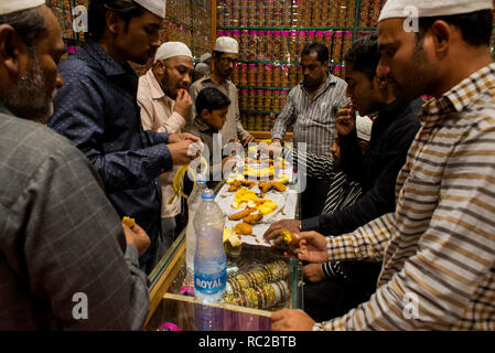 Muslims during the fasting month of Ramadan in Kolkata. (Photo by ...