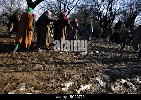 Shopian, India. 13th Jan, 2019. Intense clashes between the forces and ...