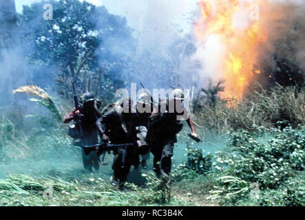 VIETNAM TROOPS SCENE, PLATOON, 1986 Stock Photo - Alamy