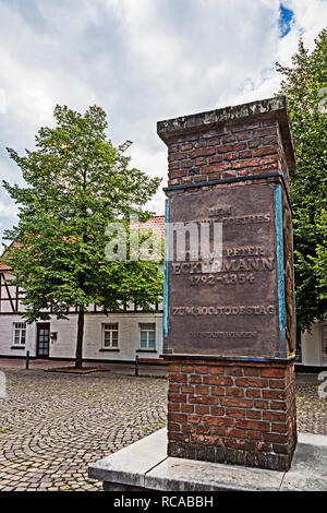 Der Turm der St.-Marien-Kirche in Frankfurt Oder. *** The tower of St ...