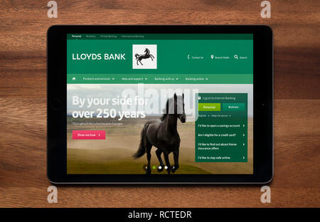 Lloyds bank online banking homepage shown on a computer screen Stock ...