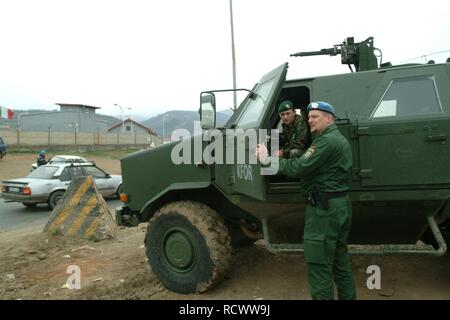 Joint checkpoint of the German KFOR Bundeswehr forces, and the ...
