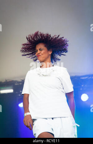 NENEH CHERRY Swedish singer in 1990 Stock Photo - Alamy