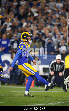 Los Angeles Rams kicker Greg Zuerlein (4) warms up before an NFL ...