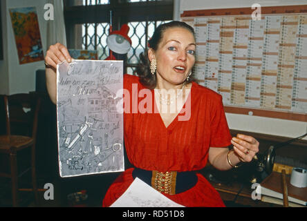Diane Herzogin von Württemberg auf Schloss Altshausen, Deutschland 1987 ...