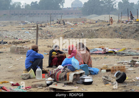 Lahore, Pakistan. 16th Jan, 2019. Pakistani government on one side ...