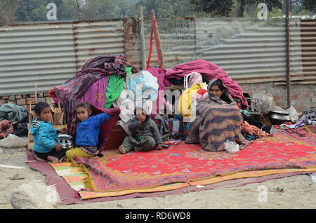 Lahore, Pakistan. 16th Jan, 2019. Pakistani government on one side ...