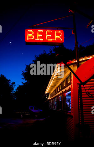 Neon beer sign, Albert's Icehouse Texas USA Stock Photo - Alamy