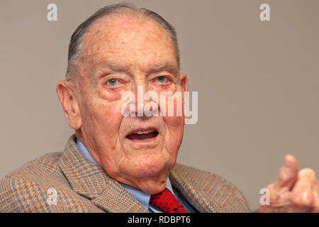 John Bogle (Jack Bogle), the founder of Vanguard Group Inc., a mutual ...