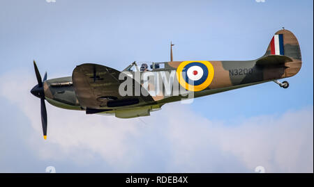 Supermarine Spitfire N3200 Stock Photo - Alamy
